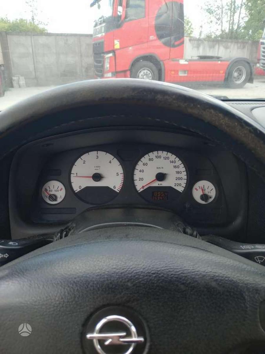 Pelēks Opel Astra 2002 Šalčininkai, ar dzinēja tilpumu 2.00 L un nobraukumu 360 tūkst. km par 500 €, foto 11 vietnē AUTOMOTO.COM.LV