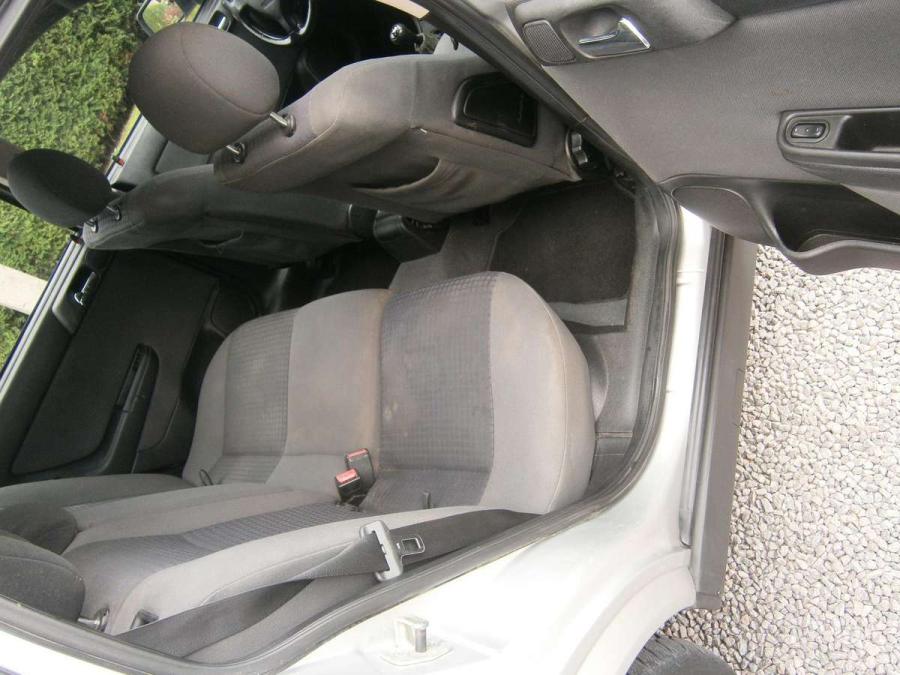 Grey Opel Astra 2002 in Kaisiadorys, with an engine capacity of 2.17 L and mileage of 284 thousand km for 600 €, photo 11 on AUTOMOTO.COM.LV