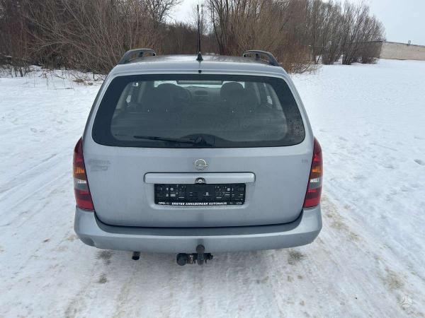 Grey Opel Astra 2003 in Vilkaviskis, with an engine capacity of 1.60 L and mileage of 200 thousand km for 950 €, photo 6 on AUTOMOTO.COM.LV