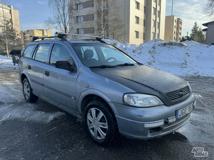 Pelēks Opel Astra 2003 Panevēža, ar dzinēja tilpumu 1.70 L un nobraukumu 256 tūkst. km par 400 €, foto 1 vietnē AUTOMOTO.COM.LV