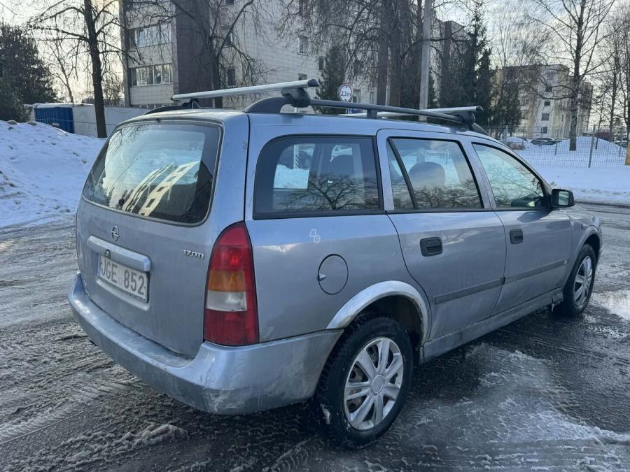 Grey Opel Astra 2003 in Panevezys, with an engine capacity of 1.70 L and mileage of 252 thousand km for 350 €, photo 8 on AUTOMOTO.COM.LV