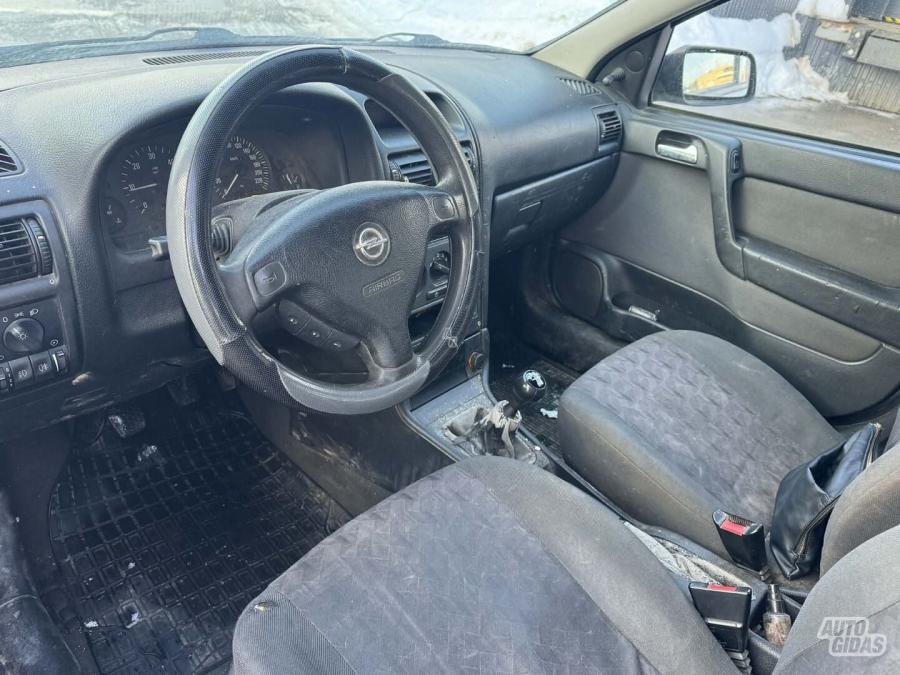 Pelēks Opel Astra 2003 Panevēža, ar dzinēja tilpumu 1.70 L un nobraukumu 250 tūkst. km par 299 €, foto 10 vietnē AUTOMOTO.COM.LV