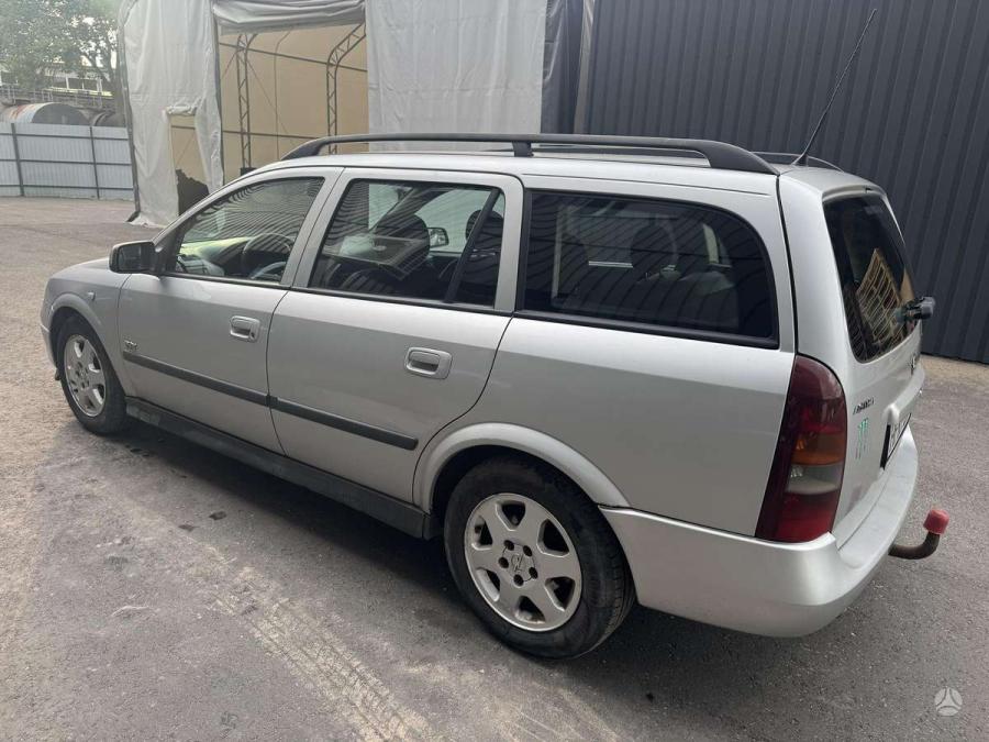 Grey Opel Astra 2003 in Alytus, with an engine capacity of 2.00 L and mileage of 308 thousand km for 1000 €, photo 6 on AUTOMOTO.COM.LV