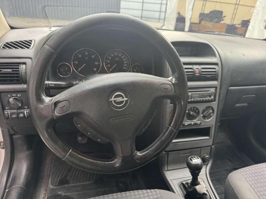 Grey Opel Astra 2003 in Alytus, with an engine capacity of 2.00 L and mileage of 308 thousand km for 1000 €, photo 17 on AUTOMOTO.COM.LV