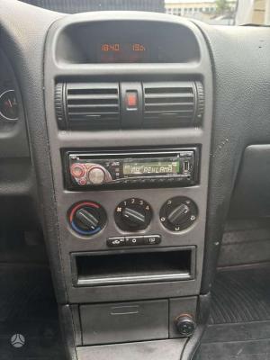 Grey Opel Astra 2003 in Alytus, with an engine capacity of 2.00 L and mileage of 308 thousand km for 1000 €, photo 21 on AUTOMOTO.COM.LV
