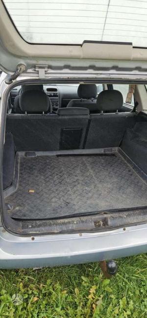 Pelēks Opel Astra 2003 Šauļi, ar dzinēja tilpumu 2.00 L un nobraukumu 319 tūkst. km par 550 €, foto 5 vietnē AUTOMOTO.COM.LV