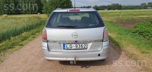 Pelēks Opel Astra 2004 Bauska, ar dzinēja tilpumu 1.70 L un nobraukumu 288 tūkst. km par 1150 €, foto 3 vietnē AUTOMOTO.COM.LV
