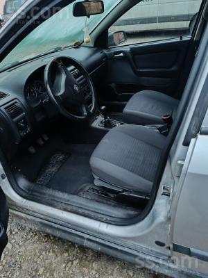 Pelēks Opel Astra 2004 Rīga, ar dzinēja tilpumu 2.00 L un nobraukumu 305 tūkst. km par 1200 €, foto 5 vietnē AUTOMOTO.COM.LV