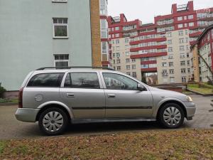 Grey Opel Astra 2004 in Vilnius, with an engine capacity of 2.00 L and mileage of 300 thousand km for 380 €, photo 2 on AUTOMOTO.COM.LV