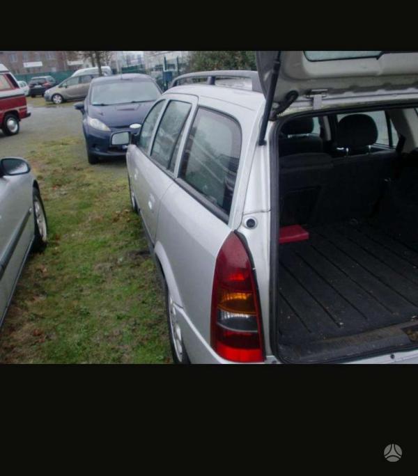Grey Opel Astra 2004 in Marijampole, with an engine capacity of 1.60 L and mileage of 80 thousand km for 1000 €, photo 5 on AUTOMOTO.COM.LV