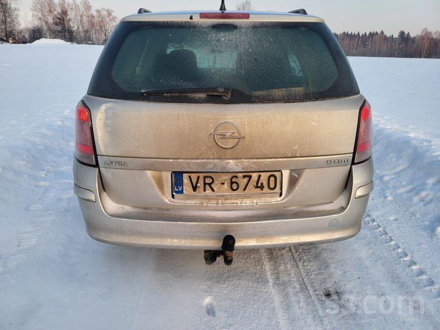 Pelēks Opel Astra 2004 Rēzekne, ar dzinēja tilpumu 1.70 L un nobraukumu 309 tūkst. km par 1350 €, foto 6 vietnē AUTOMOTO.COM.LV