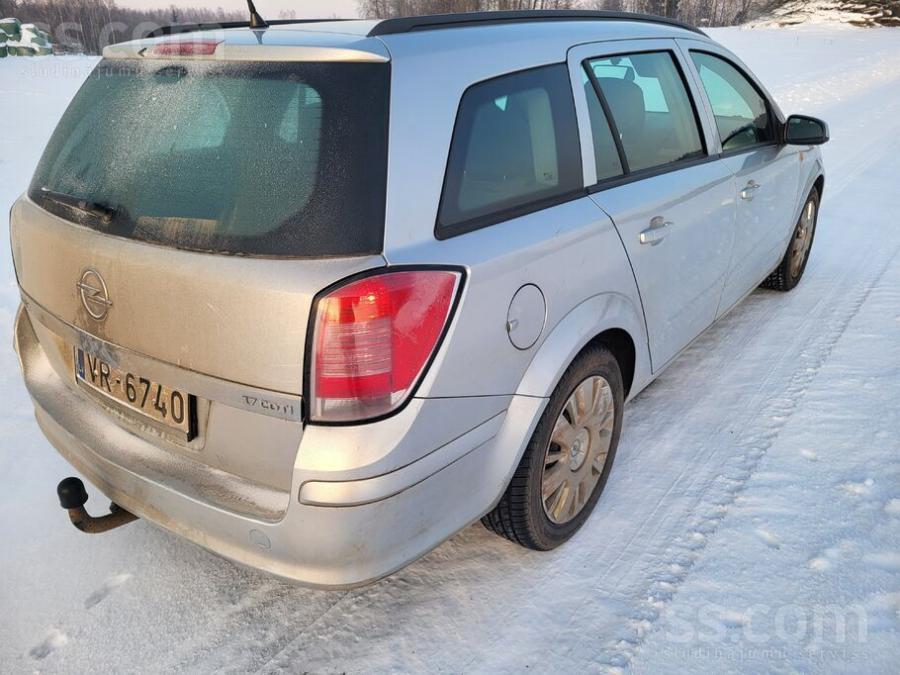 Pelēks Opel Astra 2004 Rēzekne, ar dzinēja tilpumu 1.70 L un nobraukumu 309 tūkst. km par 1350 €, foto 7 vietnē AUTOMOTO.COM.LV