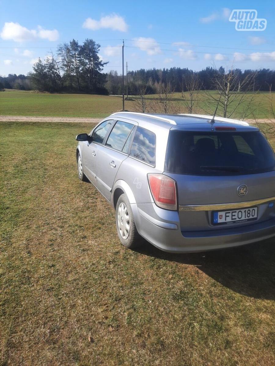 Pelēks Opel Astra 2004 Alīta, ar dzinēja tilpumu 1.70 L un nobraukumu 290 tūkst. km par 950 €, foto 6 vietnē AUTOMOTO.COM.LV