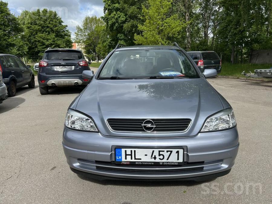 Grey Opel Astra 2004 in Limbazi, with an engine capacity of 1.60 L and mileage of 279 thousand km for 1950 €, photo 3 on AUTOMOTO.COM.LV