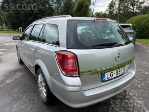 Pelēks Opel Astra 2004 Rīga, ar dzinēja tilpumu 1.70 L un nobraukumu 294 tūkst. km par 1270 €, foto 5 vietnē AUTOMOTO.COM.LV