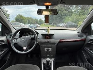 Pelēks Opel Astra 2004 Rīga, ar dzinēja tilpumu 1.70 L un nobraukumu 294 tūkst. km par 1270 €, foto 10 vietnē AUTOMOTO.COM.LV