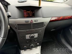 Pelēks Opel Astra 2004 Rīga, ar dzinēja tilpumu 1.70 L un nobraukumu 294 tūkst. km par 1270 €, foto 11 vietnē AUTOMOTO.COM.LV