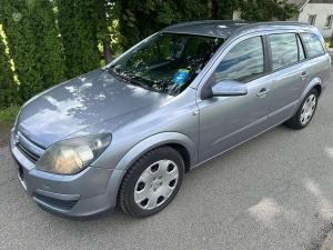 Grey Opel Astra 2004 in Rokiskis, with an engine capacity of 1.60 L and mileage of 157 thousand km for 1600 €, photo 4 on AUTOMOTO.COM.LV