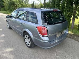 Grey Opel Astra 2004 in Rokiskis, with an engine capacity of 1.60 L and mileage of 157 thousand km for 1600 €, photo 7 on AUTOMOTO.COM.LV