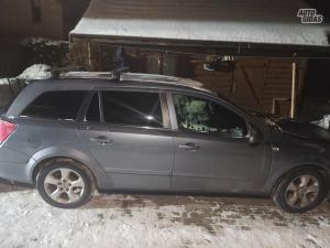Pelēks Opel Astra 2005 Jonava, ar dzinēja tilpumu 1.90 L un nobraukumu 321 tūkst. km par 750 €, foto 2 vietnē AUTOMOTO.COM.LV