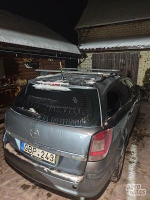 Pelēks Opel Astra 2005 Jonava, ar dzinēja tilpumu 1.90 L un nobraukumu 321 tūkst. km par 750 €, foto 3 vietnē AUTOMOTO.COM.LV