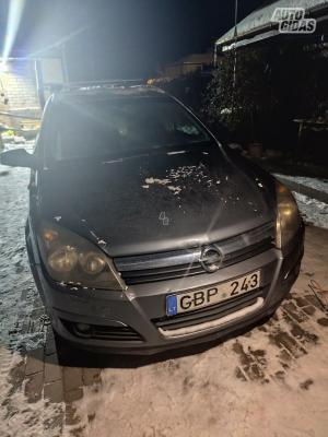 Pelēks Opel Astra 2005 Jonava, ar dzinēja tilpumu 1.90 L un nobraukumu 321 tūkst. km par 750 €, foto 5 vietnē AUTOMOTO.COM.LV