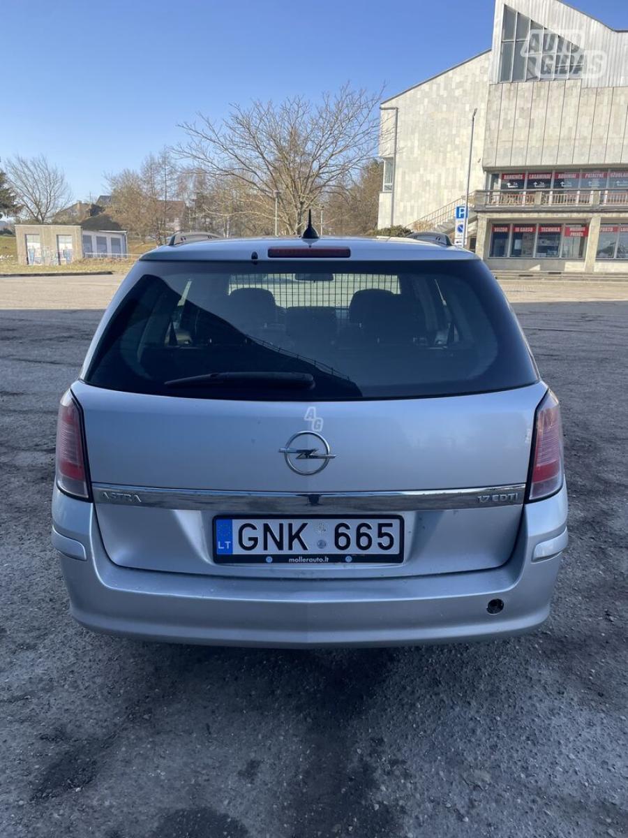 Grey Opel Astra 2005 in Alytus, with an engine capacity of 1.70 L and mileage of 270 thousand km for 1450 €, photo 6 on AUTOMOTO.COM.LV