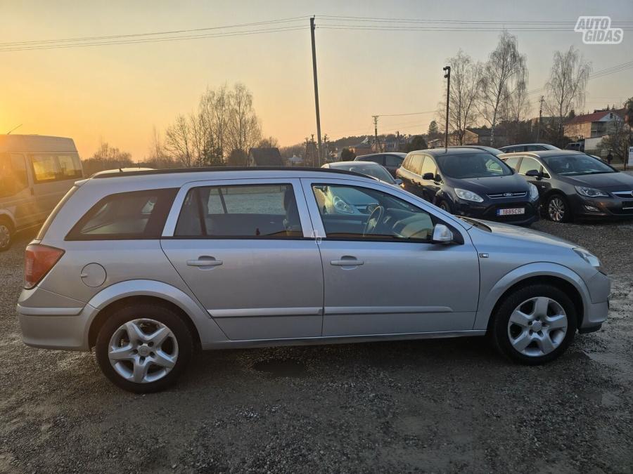 Pelēks Opel Astra 2005 Jurbarkas, ar dzinēja tilpumu 1.60 L un nobraukumu 204 tūkst. km par 1850 €, foto 8 vietnē AUTOMOTO.COM.LV