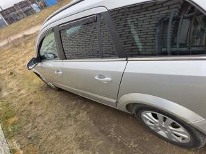 Grey Opel Astra 2005 in Vilnius, with an engine capacity of 1.90 L and mileage of 367 thousand km for 1600 €, photo  on AUTOMOTO.COM.LV