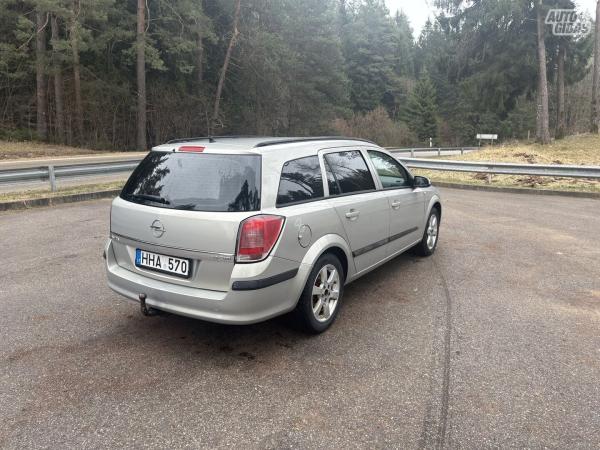 Pelēks Opel Astra 2005 Anykščiai, ar dzinēja tilpumu 1.90 L un nobraukumu 420 tūkst. km par 1700 €, foto 5 vietnē AUTOMOTO.COM.LV