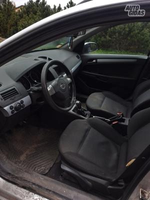 Pelēks Opel Astra 2005 Klaipėda, ar dzinēja tilpumu 1.90 L un nobraukumu 435 tūkst. km par 750 €, foto 7 vietnē AUTOMOTO.COM.LV