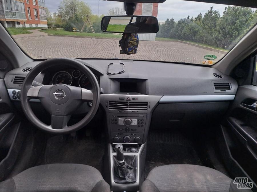 Pelēks Opel Astra 2005 Klaipėda, ar dzinēja tilpumu 1.90 L un nobraukumu 435 tūkst. km par 750 €, foto 8 vietnē AUTOMOTO.COM.LV