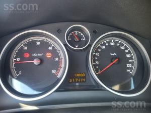 Серый Опель Астра 2005 в Бауска, объемом двигателя 1.70 л и пробегом 317 тыс. км за 1050 €, фото 8 на AUTOMOTO.COM.LV