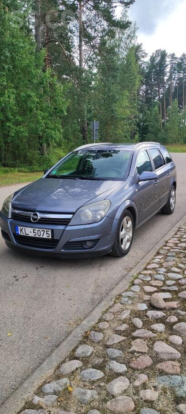 Pelēks Opel Astra 2005 Rīga, ar dzinēja tilpumu 1.90 L un nobraukumu 331 tūkst. km par 1390 €, foto 1 vietnē AUTOMOTO.COM.LV