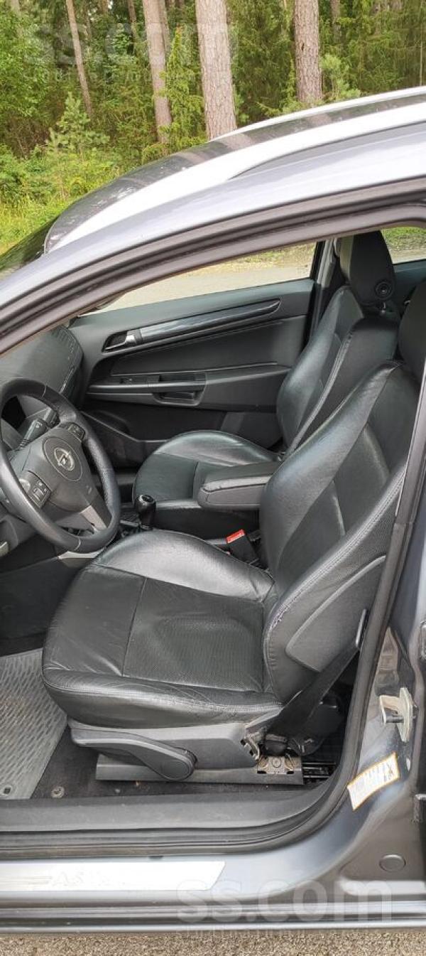 Pelēks Opel Astra 2005 Rīga, ar dzinēja tilpumu 1.90 L un nobraukumu 331 tūkst. km par 1390 €, foto 2 vietnē AUTOMOTO.COM.LV