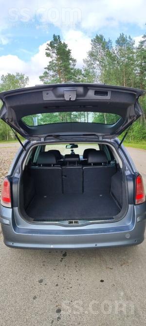 Pelēks Opel Astra 2005 Rīga, ar dzinēja tilpumu 1.90 L un nobraukumu 331 tūkst. km par 1390 €, foto 6 vietnē AUTOMOTO.COM.LV