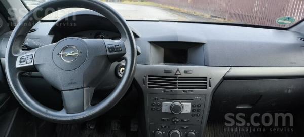 Pelēks Opel Astra 2005 Valka, ar dzinēja tilpumu 1.90 L un nobraukumu 437 tūkst. km par 1450 €, foto 7 vietnē AUTOMOTO.COM.LV