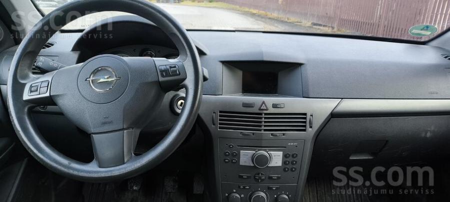 Pelēks Opel Astra 2005 Valka, ar dzinēja tilpumu 1.90 L un nobraukumu 438 tūkst. km par 1250 €, foto 8 vietnē AUTOMOTO.COM.LV