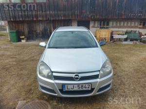 Grey Opel Astra 2005 in Valmiera, with an engine capacity of 1.70 L and mileage of 300 thousand km for 880 €, photo  on AUTOMOTO.COM.LV