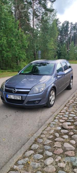 Pelēks Opel Astra 2005 Rīga, ar dzinēja tilpumu 1.90 L un nobraukumu 331 tūkst. km par 1390 €, foto  vietnē AUTOMOTO.COM.LV