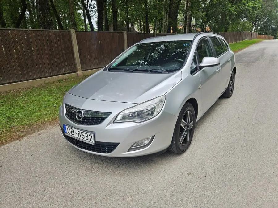 Pelēks Opel Astra 2005 Jēkabpils, ar dzinēja tilpumu 1.70 L un nobraukumu 224 tūkst. km par 3990 €, foto 3 vietnē AUTOMOTO.COM.LV