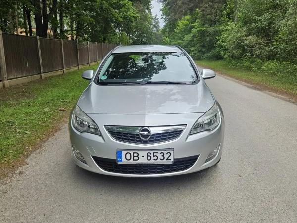 Pelēks Opel Astra 2005 Jēkabpils, ar dzinēja tilpumu 1.70 L un nobraukumu 224 tūkst. km par 3990 €, foto 3 vietnē AUTOMOTO.COM.LV