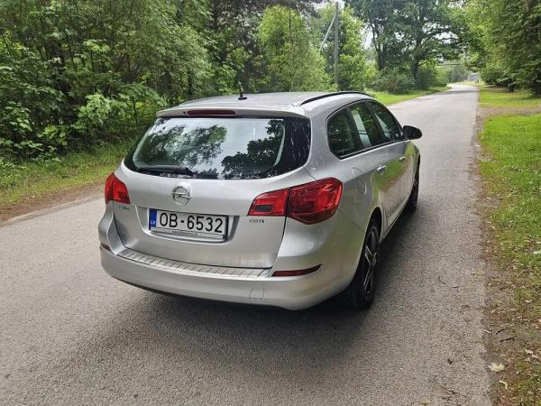 Pelēks Opel Astra 2005 Jēkabpils, ar dzinēja tilpumu 1.70 L un nobraukumu 224 tūkst. km par 3990 €, foto 6 vietnē AUTOMOTO.COM.LV