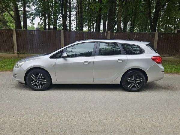 Pelēks Opel Astra 2005 Jēkabpils, ar dzinēja tilpumu 1.70 L un nobraukumu 224 tūkst. km par 3990 €, foto 9 vietnē AUTOMOTO.COM.LV