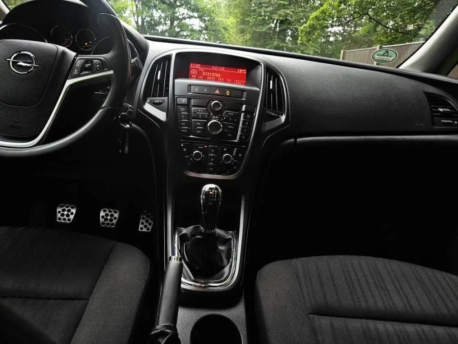 Pelēks Opel Astra 2005 Jēkabpils, ar dzinēja tilpumu 1.70 L un nobraukumu 224 tūkst. km par 3990 €, foto 15 vietnē AUTOMOTO.COM.LV