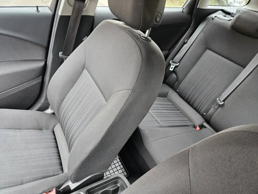 Pelēks Opel Astra 2005 Jēkabpils, ar dzinēja tilpumu 1.70 L un nobraukumu 224 tūkst. km par 3990 €, foto 24 vietnē AUTOMOTO.COM.LV