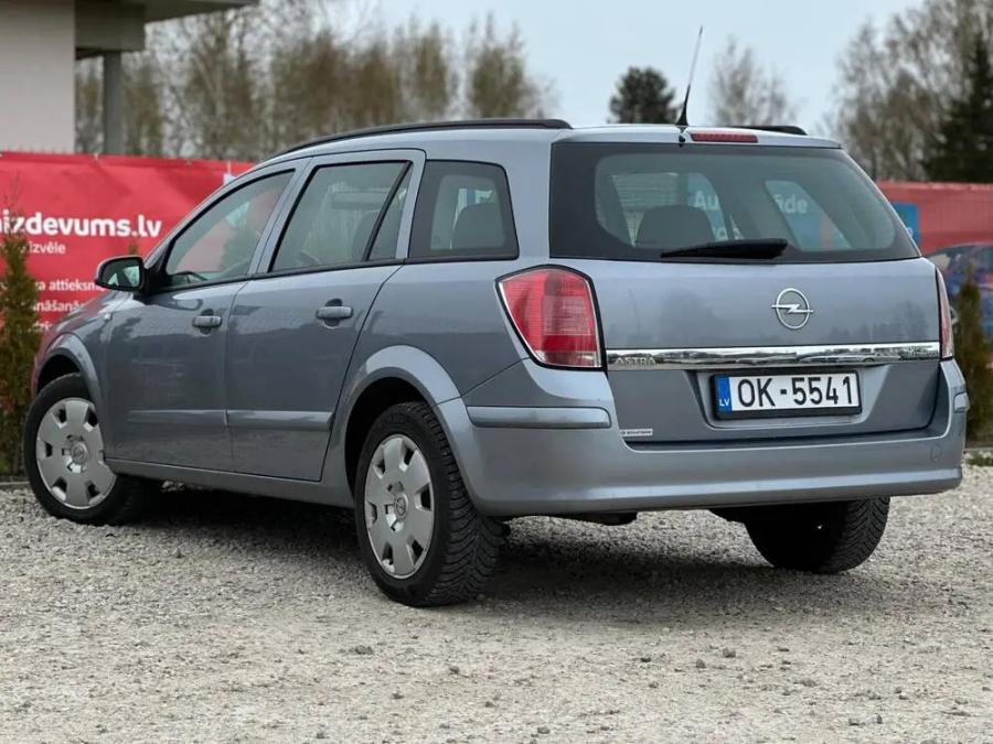 Pelēks Opel Astra 2005 Jelgava, ar dzinēja tilpumu 1.60 L un nobraukumu 172 tūkst. km par 2950 €, foto 5 vietnē AUTOMOTO.COM.LV