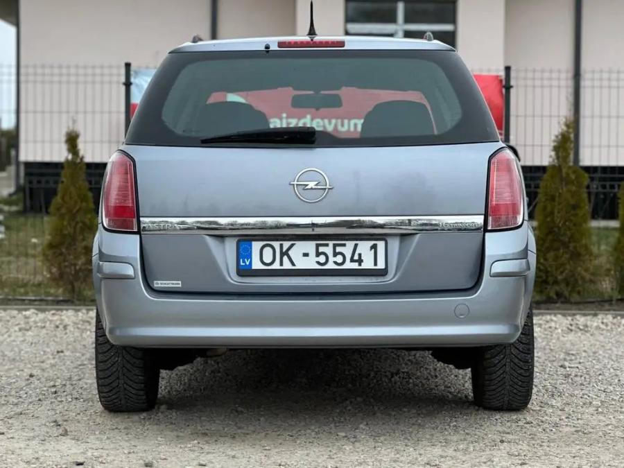 Pelēks Opel Astra 2005 Jelgava, ar dzinēja tilpumu 1.60 L un nobraukumu 172 tūkst. km par 2950 €, foto 6 vietnē AUTOMOTO.COM.LV