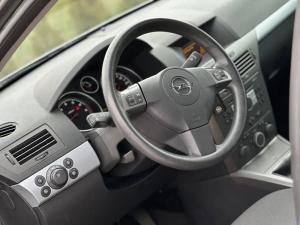 Pelēks Opel Astra 2005 Jelgava, ar dzinēja tilpumu 1.60 L un nobraukumu 172 tūkst. km par 2950 €, foto 8 vietnē AUTOMOTO.COM.LV