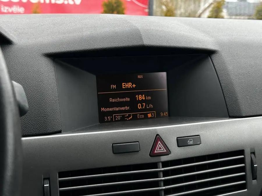 Pelēks Opel Astra 2005 Jelgava, ar dzinēja tilpumu 1.60 L un nobraukumu 172 tūkst. km par 2950 €, foto 20 vietnē AUTOMOTO.COM.LV